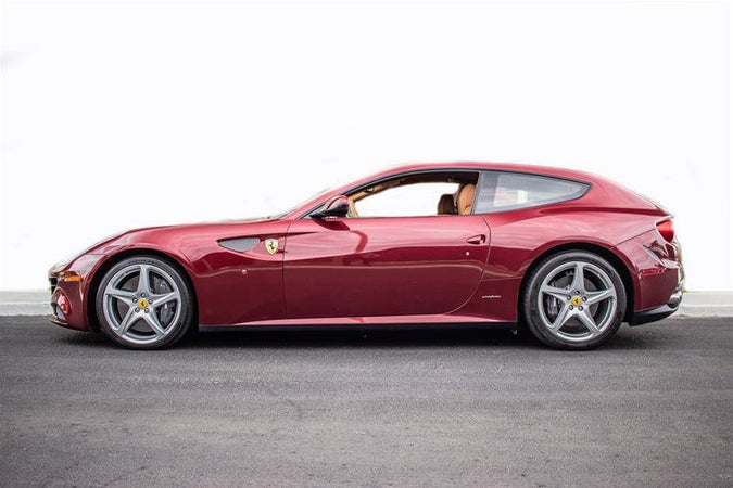 Used Ferrari for Sale in Montreal Quebec | Official Dealer Ferrari Quebec